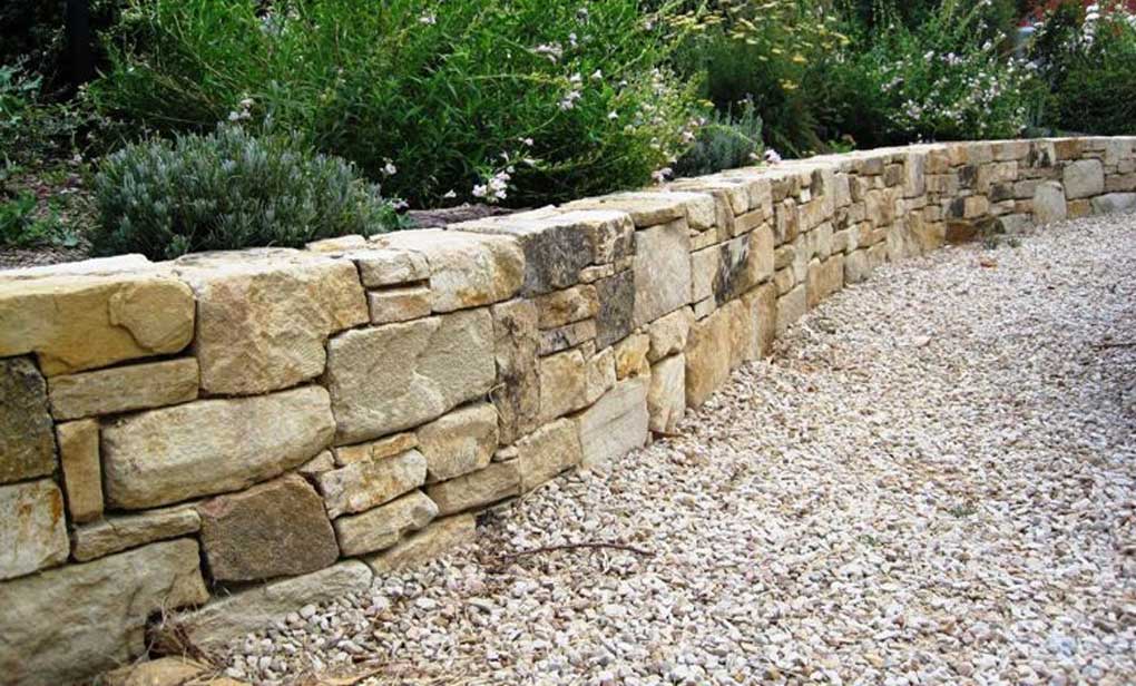 Mur en pierre: Avantages, Prix, Types - PaveBéton