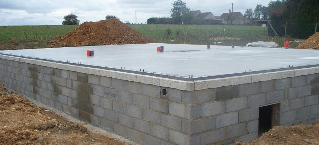 Comment construire un radier de fondation? Prix et étapes - PaveBéton