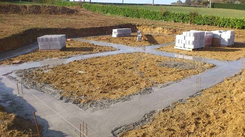 Terrassement fondation: Prix, étapes Pose - PaveBéton