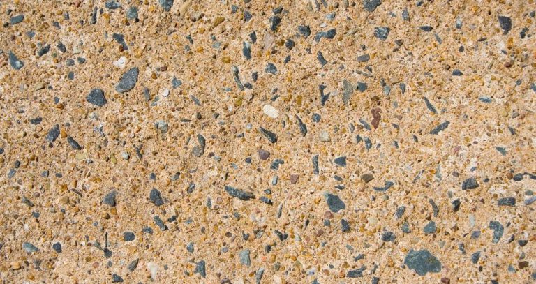 Béton grenaillé: Usages, Prix, Pose - PaveBéton
